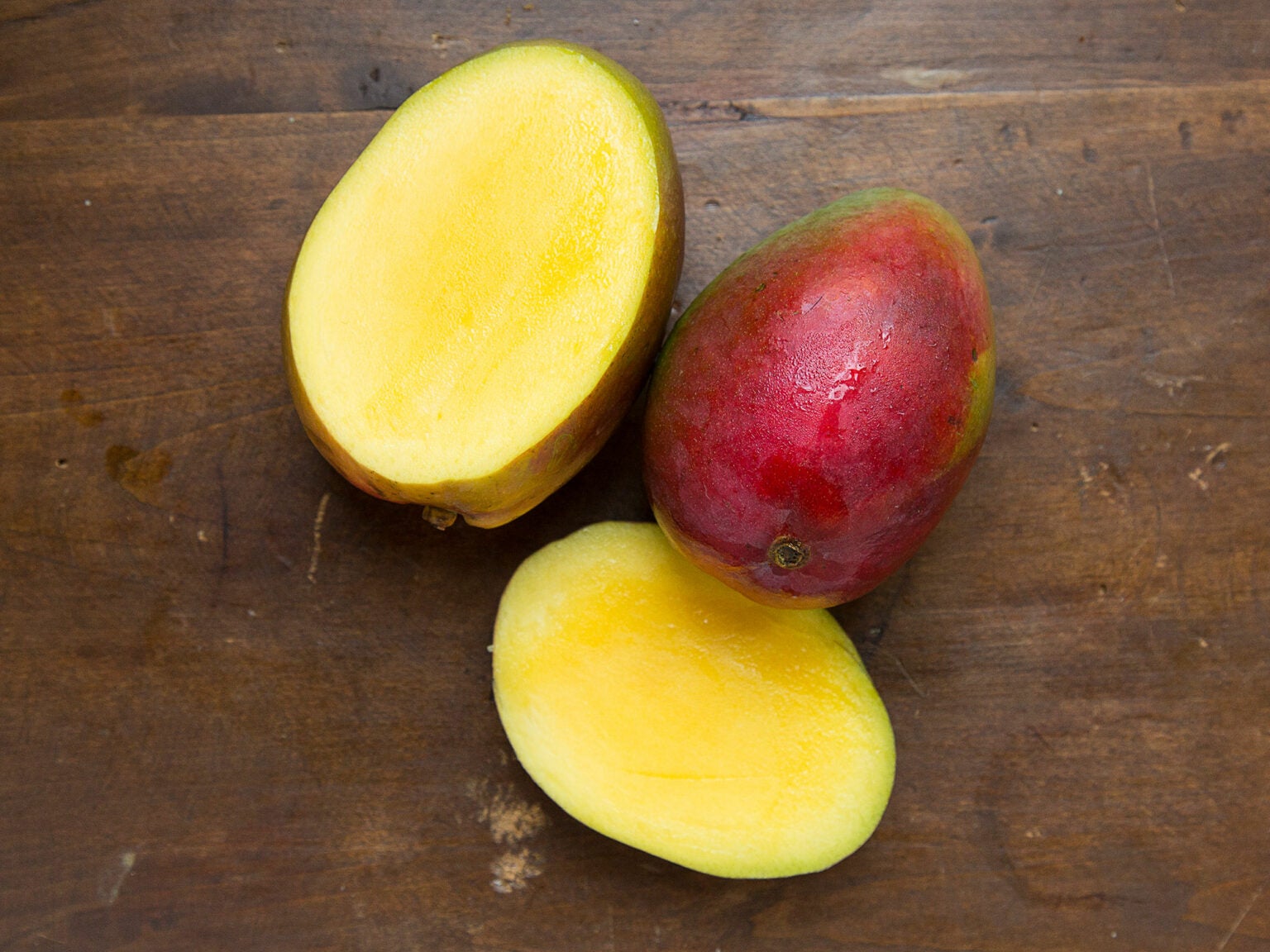 How to Pick the Perfect Ripe Mango | Saveur