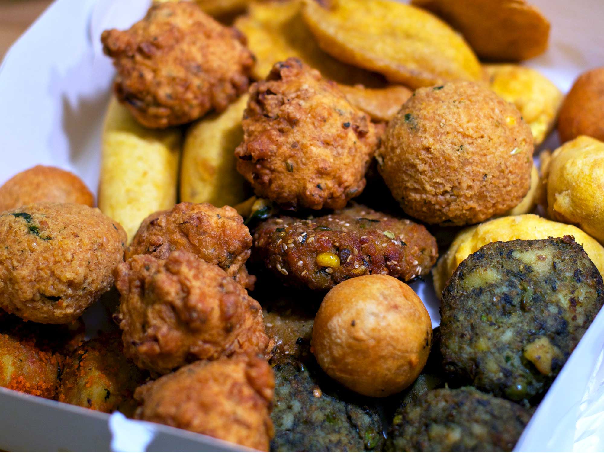 A Field Guide to Eating in the Snacker’s Capital of India | Saveur