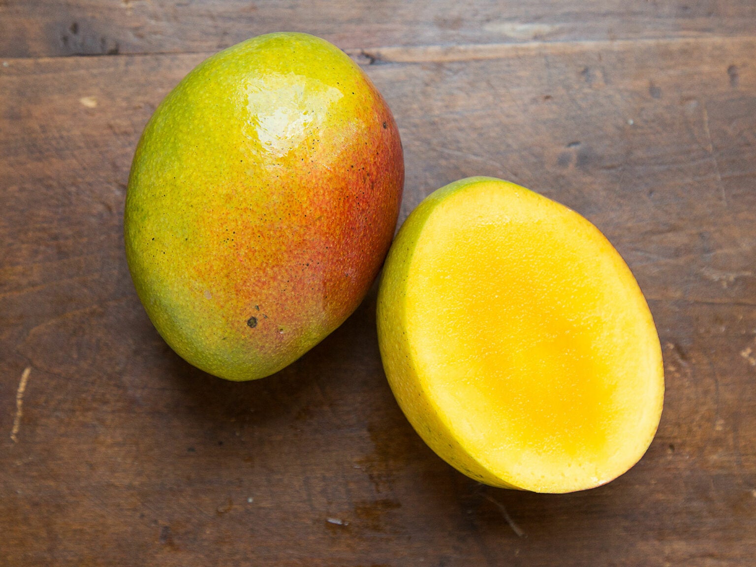 How to Pick the Perfect Ripe Mango | Saveur