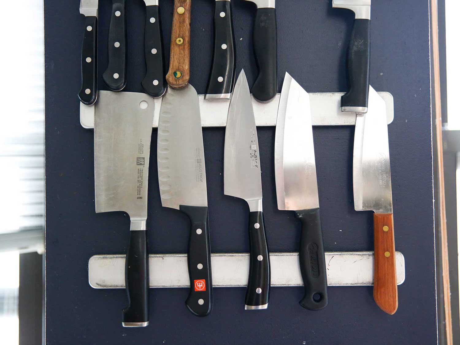 Our 6 Best Tips and Tricks for Cutting Clutter in Your Kitchen