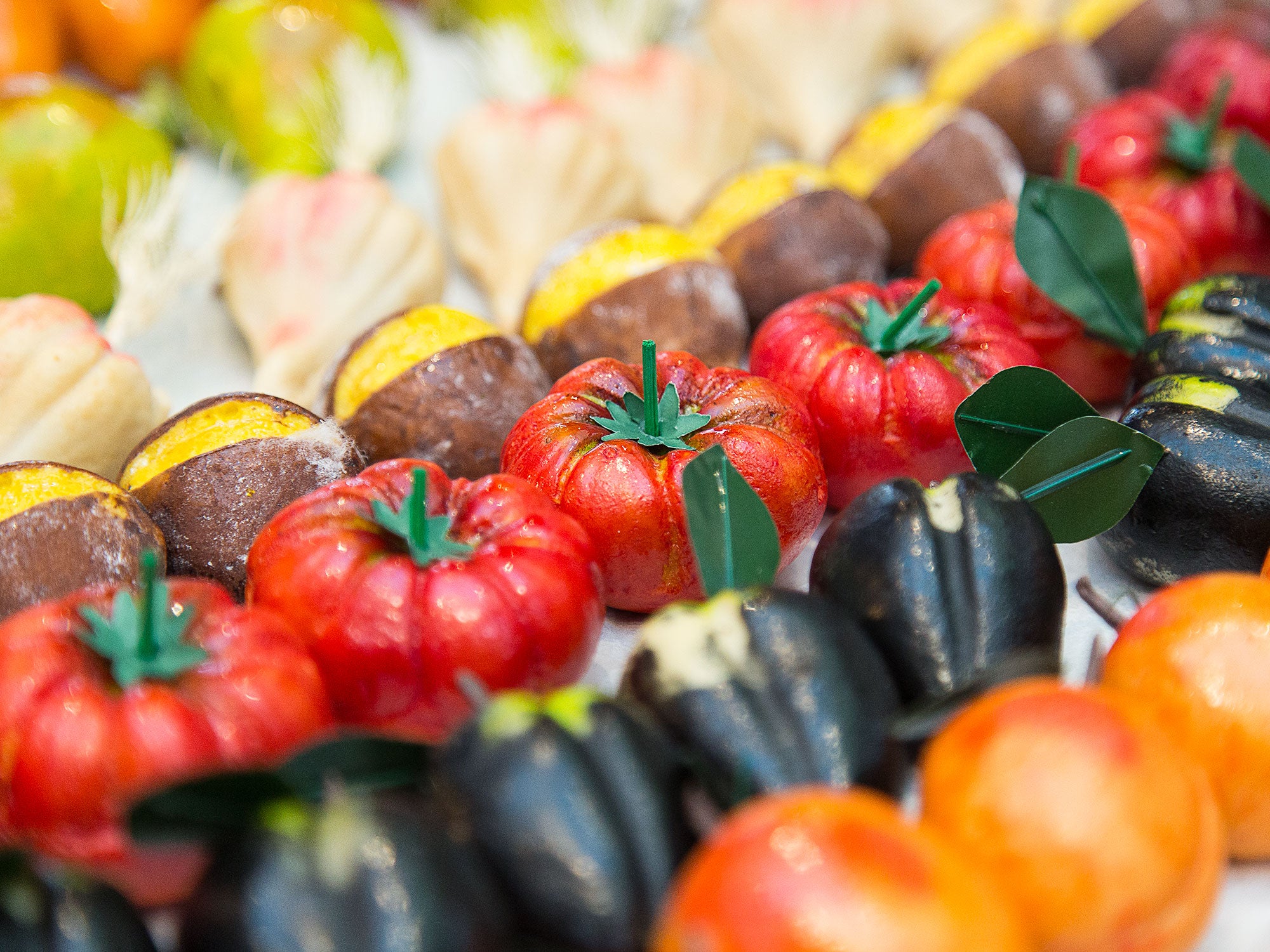 The Italian Tradition Behind These Shockingly Beautiful Marzipan Sculptures