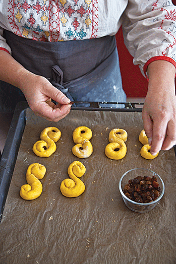 Shaping Saffron Buns | Saveur