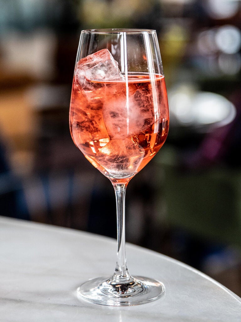 Raspberry-Rhubarb Spritz | Saveur